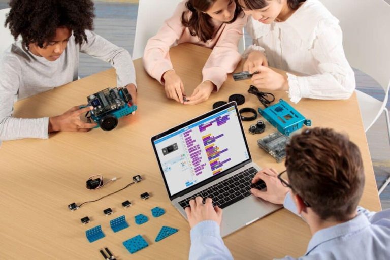 El robot que enseña programación y pensamiento computacional El robot que enseña programación y pensamiento computacional